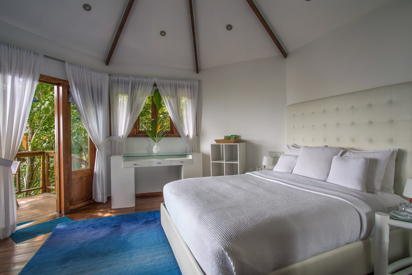 ROCKSTEADY - Geejam Hotel